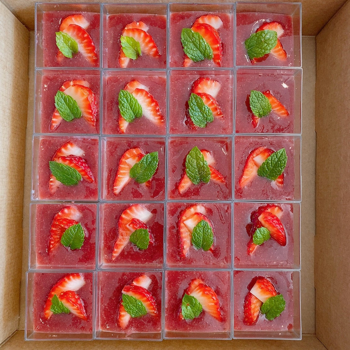 Mini Fresh Fruit Panna Cotta 20pcs | Elephant's Kitchen